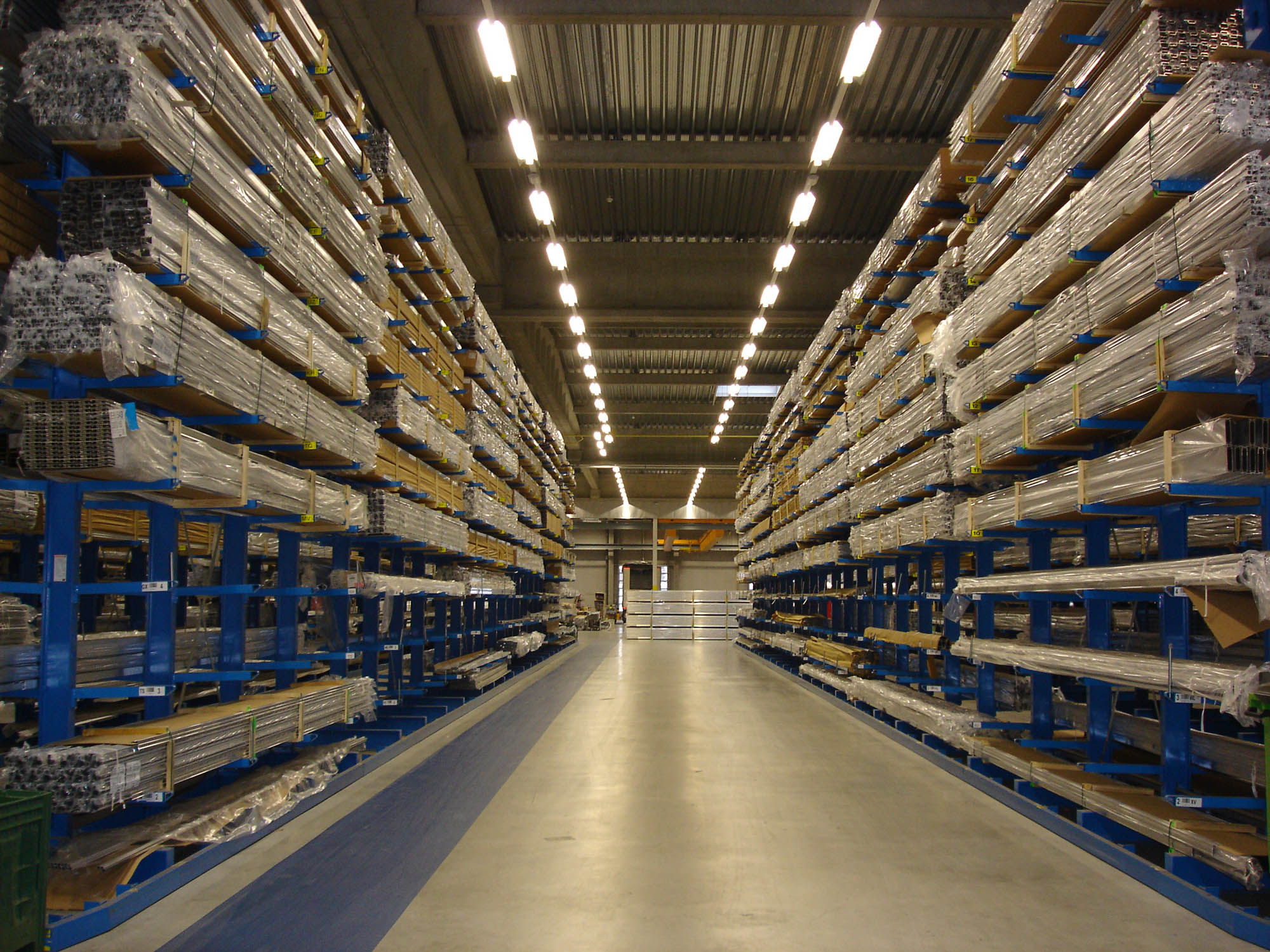 Racking systems for the aluminium industry | Cantilever racking | OHRA GmbH