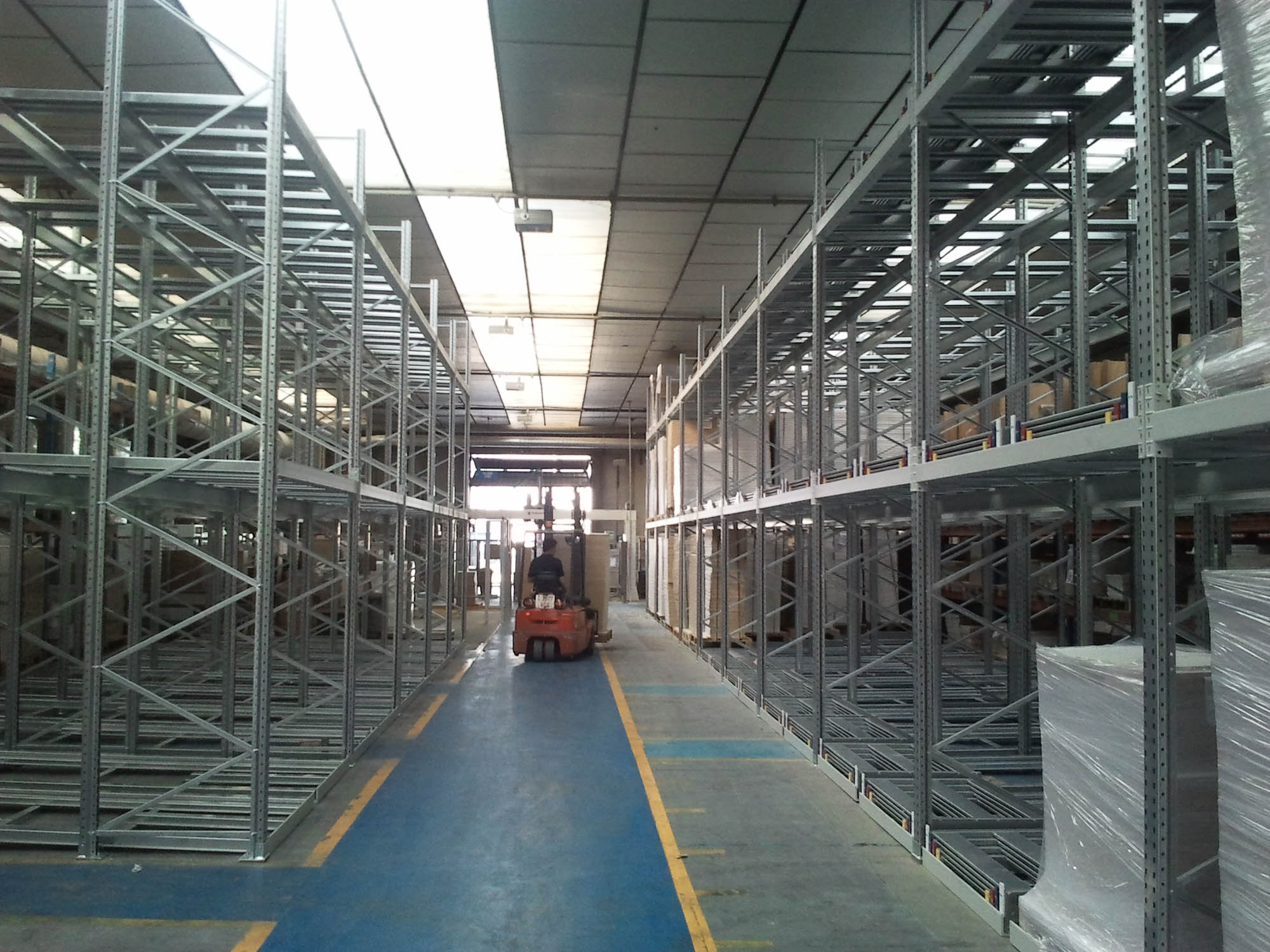 Dynamic racking systems | Flow racking | OHRA