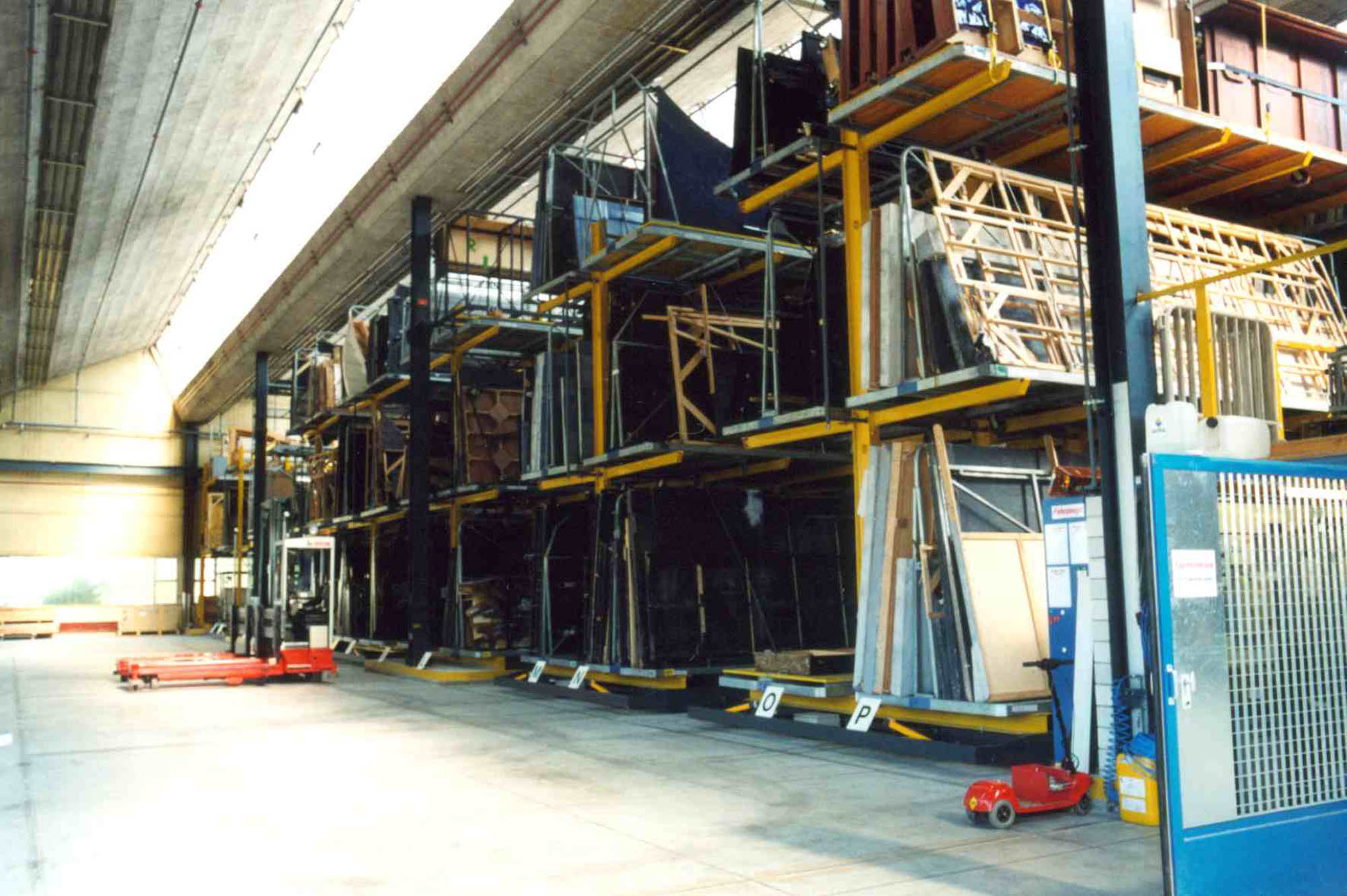 Mobile racking systems | Mobile racking systems | OHRA